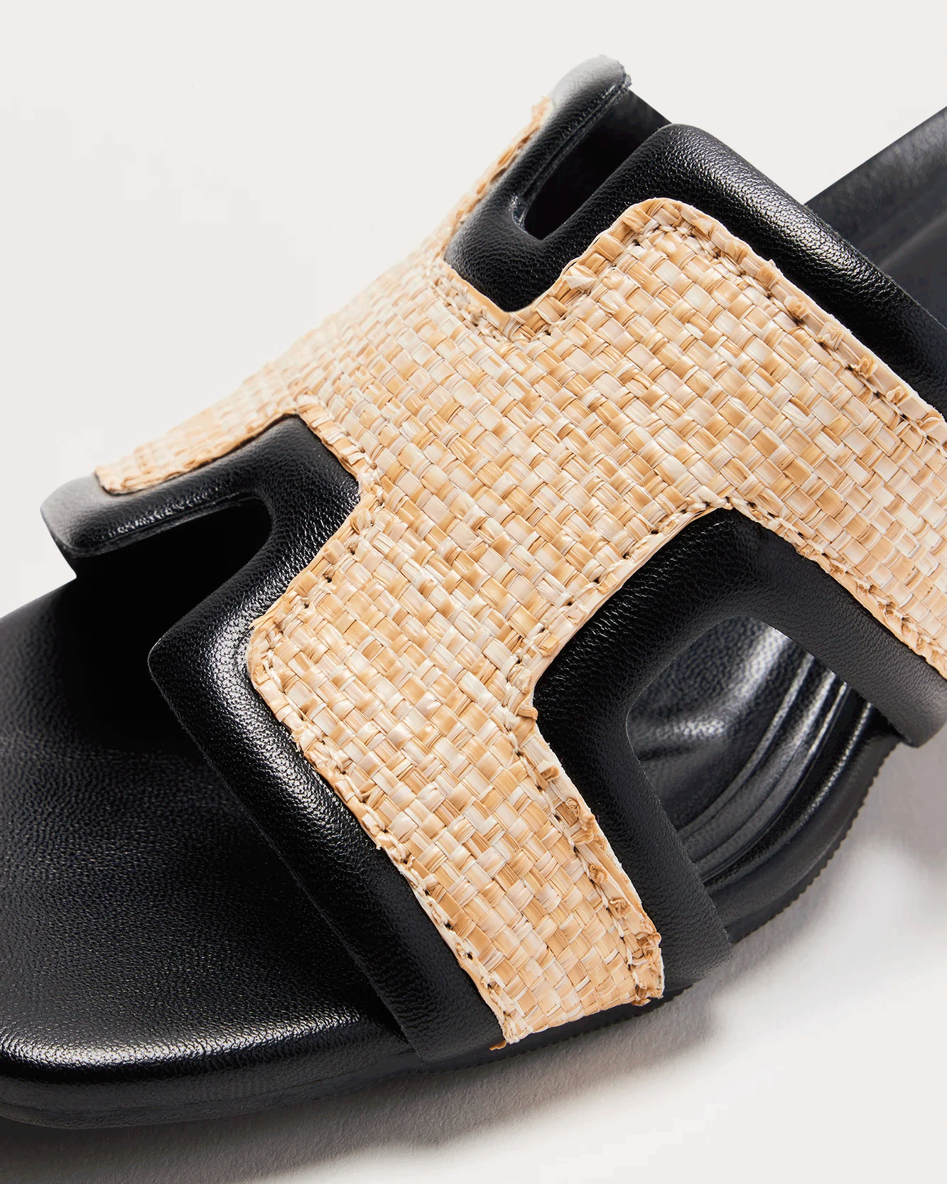 RAFFLA NEGRO – PURE VITAMIN SHOES